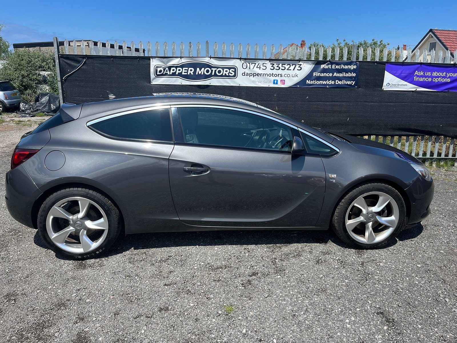 VAUXHALL Astra GTC SRi 1.4 16v Turbo 140PS S/S (2012) | Dapper Motors