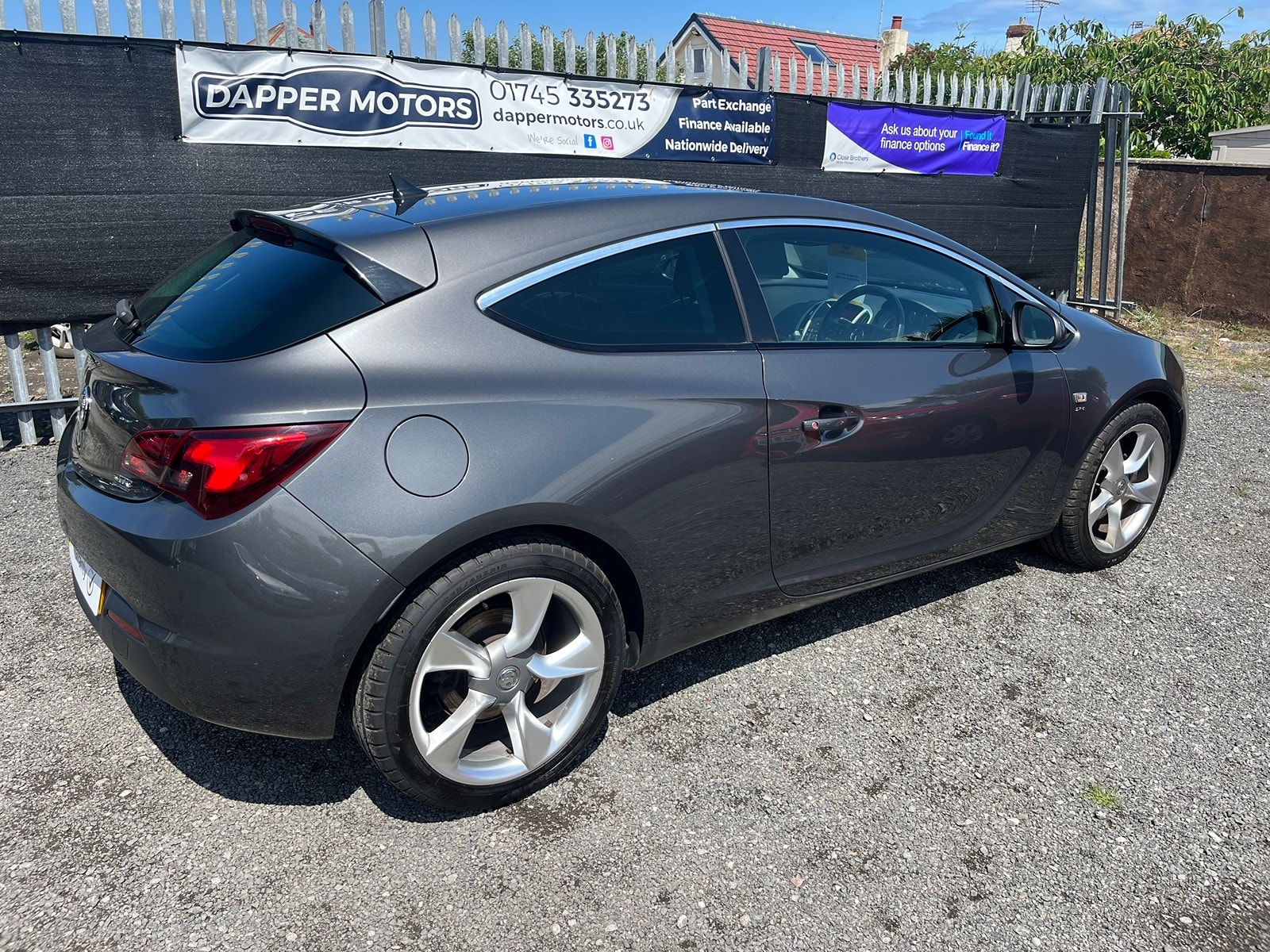 VAUXHALL Astra GTC SRi 1.4 16v Turbo 140PS S/S (2012) | Dapper Motors
